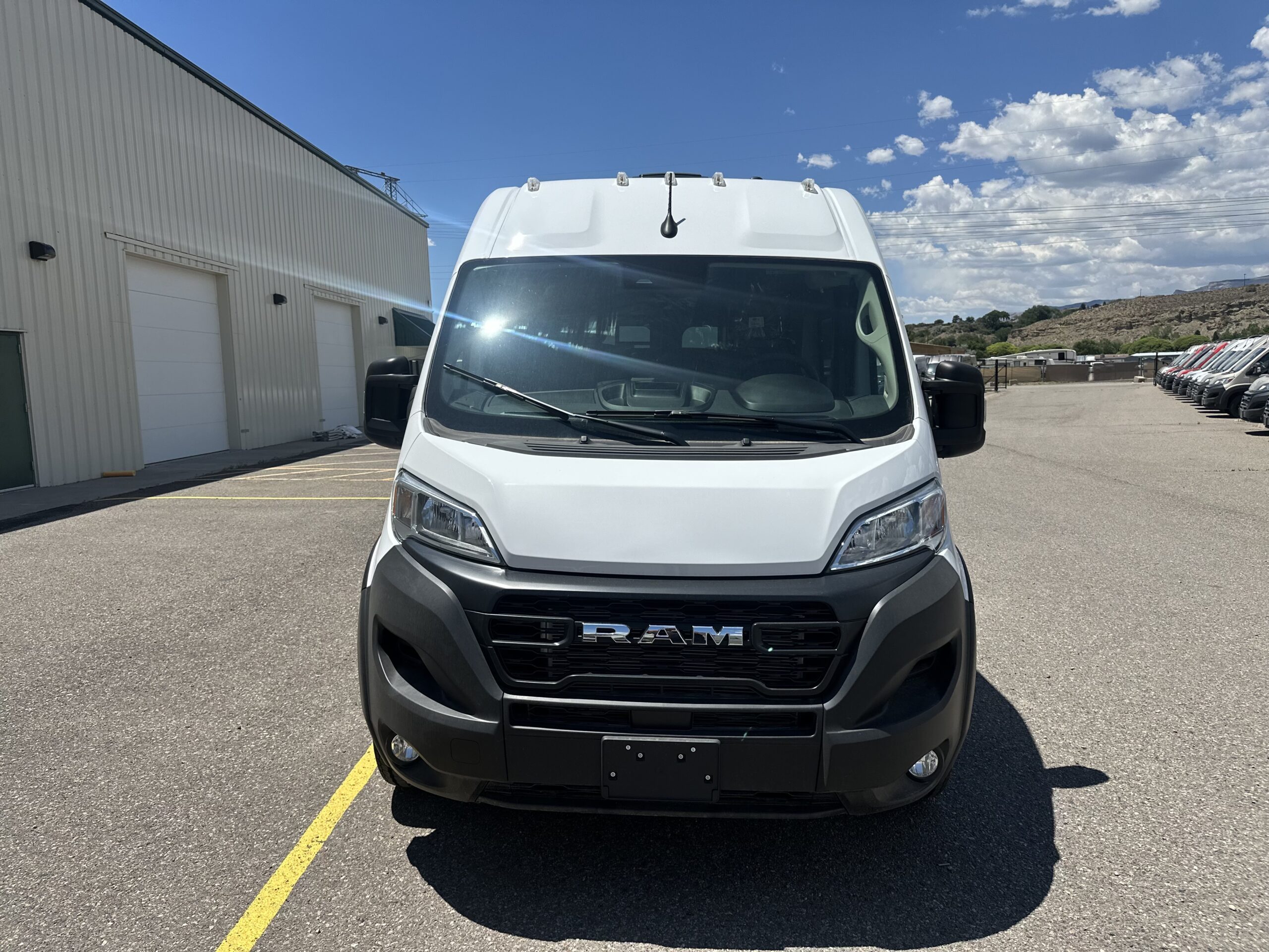 2025 LV7 ElevationWhite 0539 - DM Vans