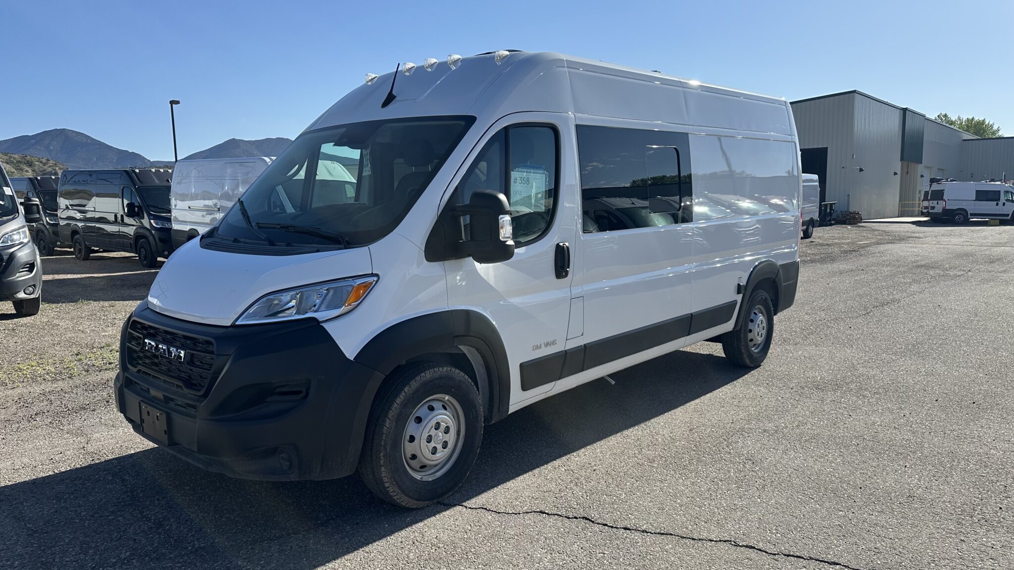 2025 LV5.1 ElevationWhite 9817 - DM Vans