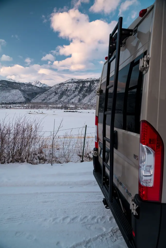 REAR LADDER - DM Vans