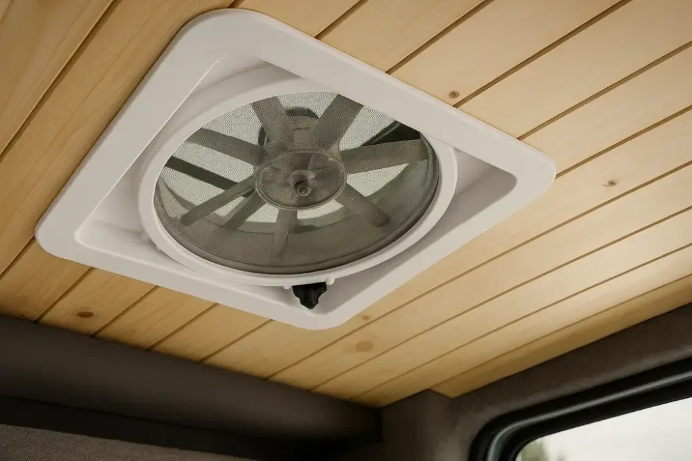 DUAL ROOF-VENTILATION SYSTEM - DM Vans