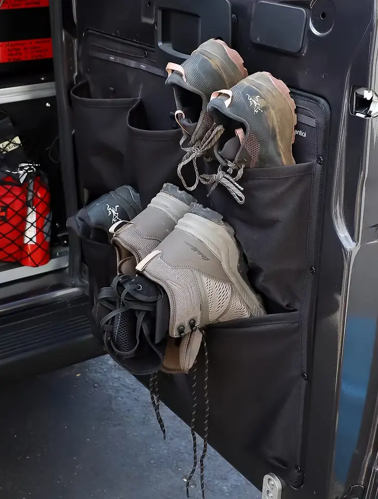 VANESSENTIAL, REAR DOOR STORAGE - DM Vans